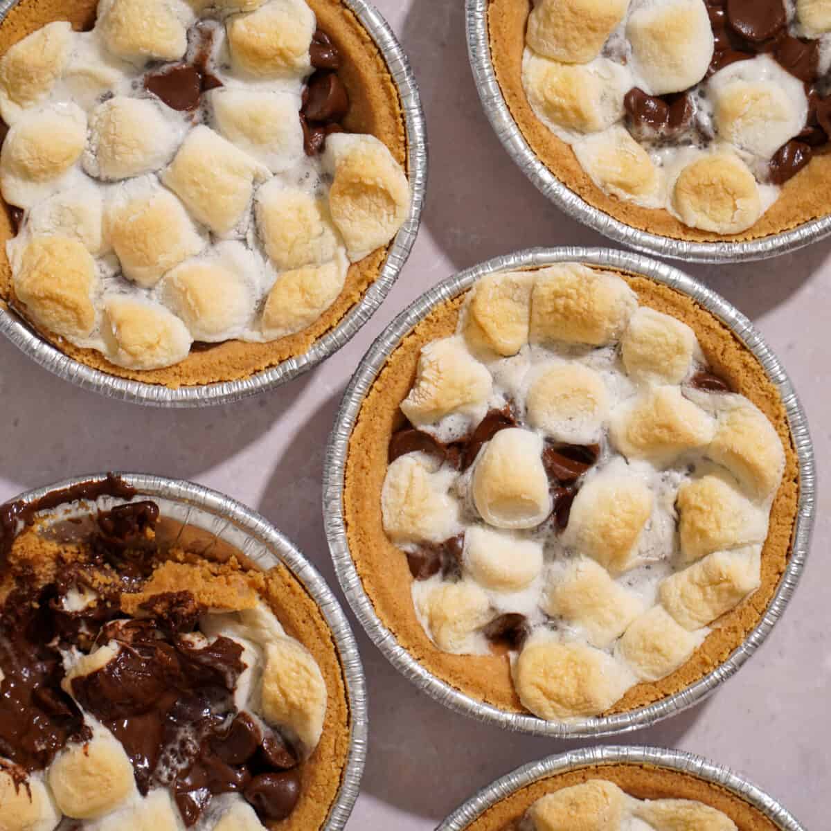Simple Mini S'mores Pies Hack - Tomatoes Tomahtos
